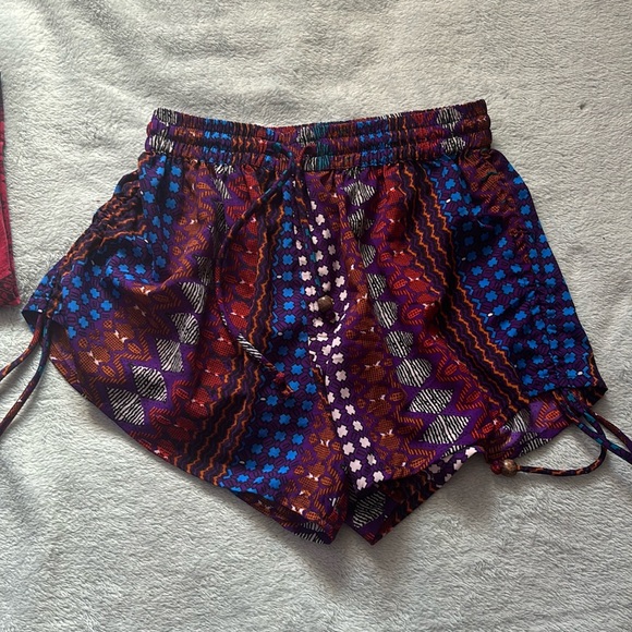Shorts | Sm Patterned Shorts With Tieable Strings On Side With Wood ...